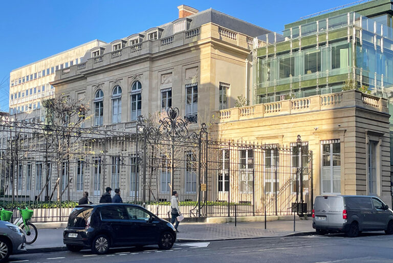 Siège Axa Monde 25 avenue Matignon Paris 8